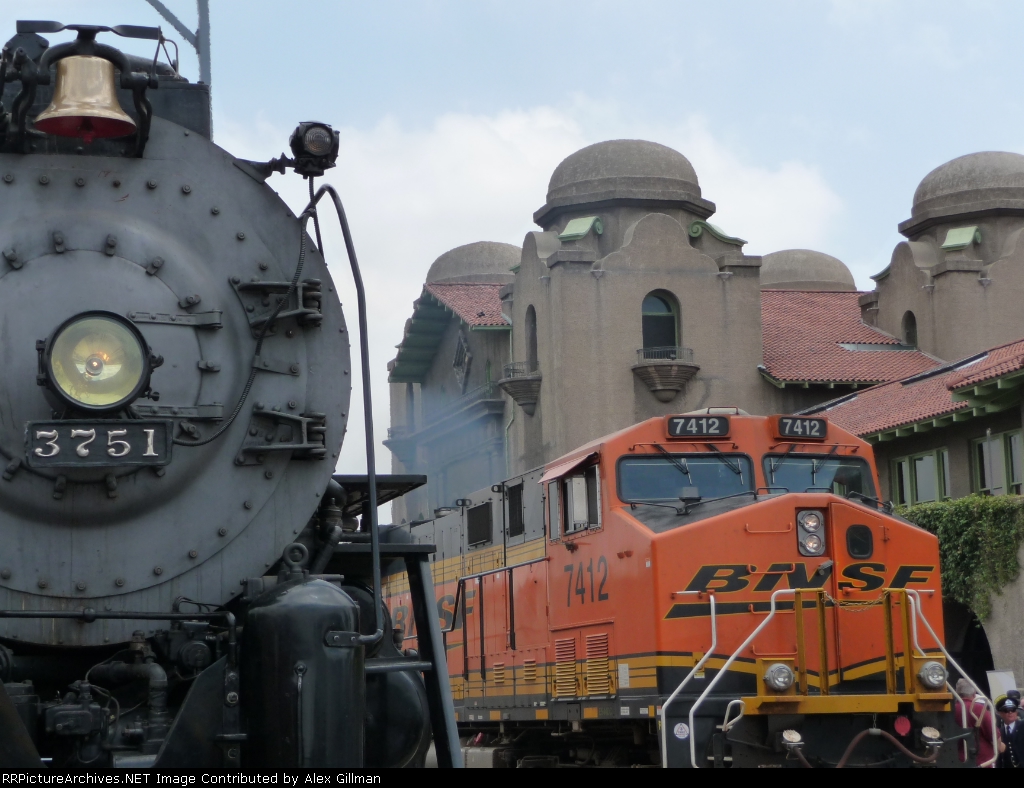 Santa Fe 3751, BNSF 7412, & The Depot
